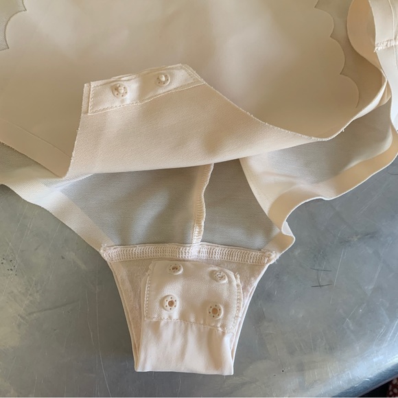 Nordstrom | Tops | Hunkemoller Low Scoop Neck Cream Snap Scalloped ...